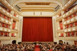 How to Get Vienna State Opera Standing Tickets