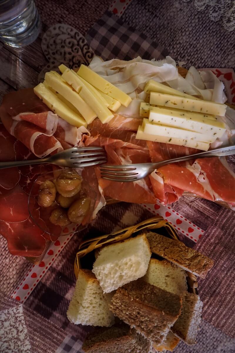 7 Best Things to Do in Aosta Valley (Valle d'Aosta), Italy + Map