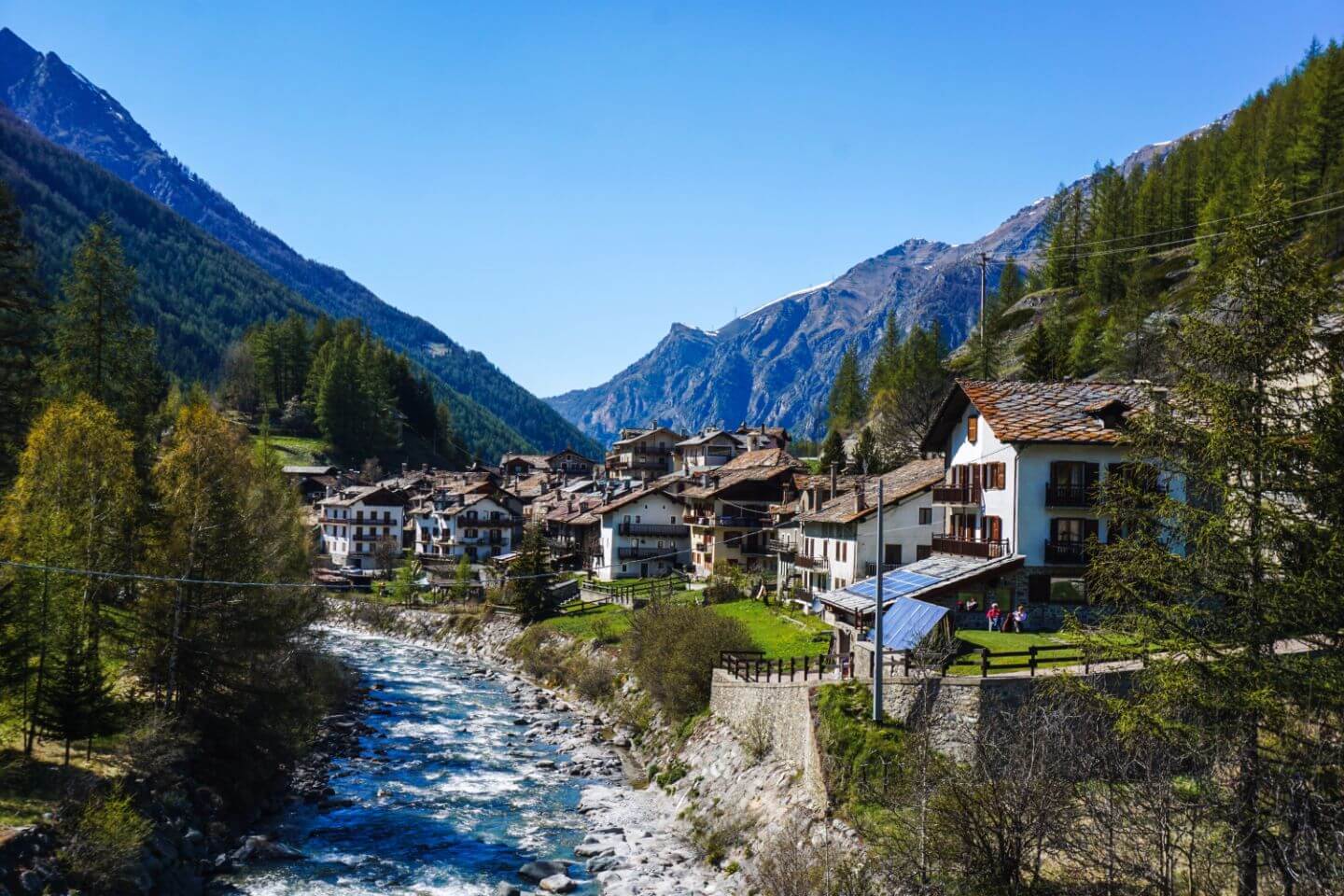 7 Best Things to Do in Aosta Valley (Valle d'Aosta), Italy + Map