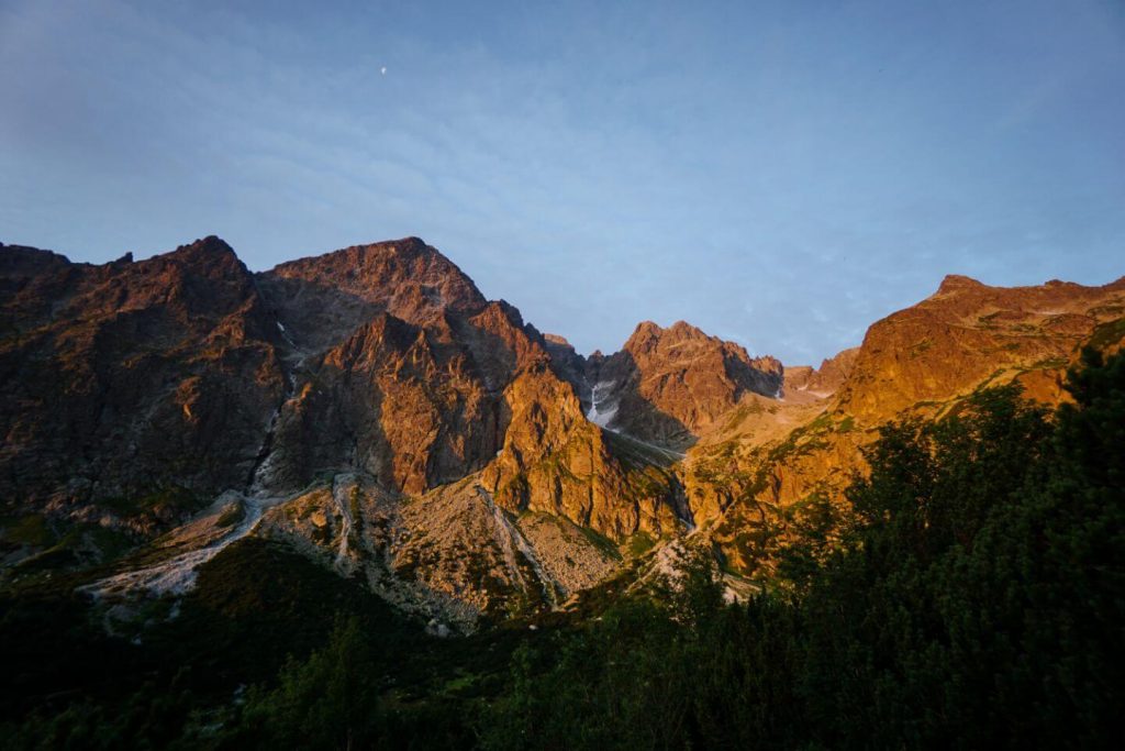 4-Day High Tatras Trek in Slovakia - Moon & Honey Travel