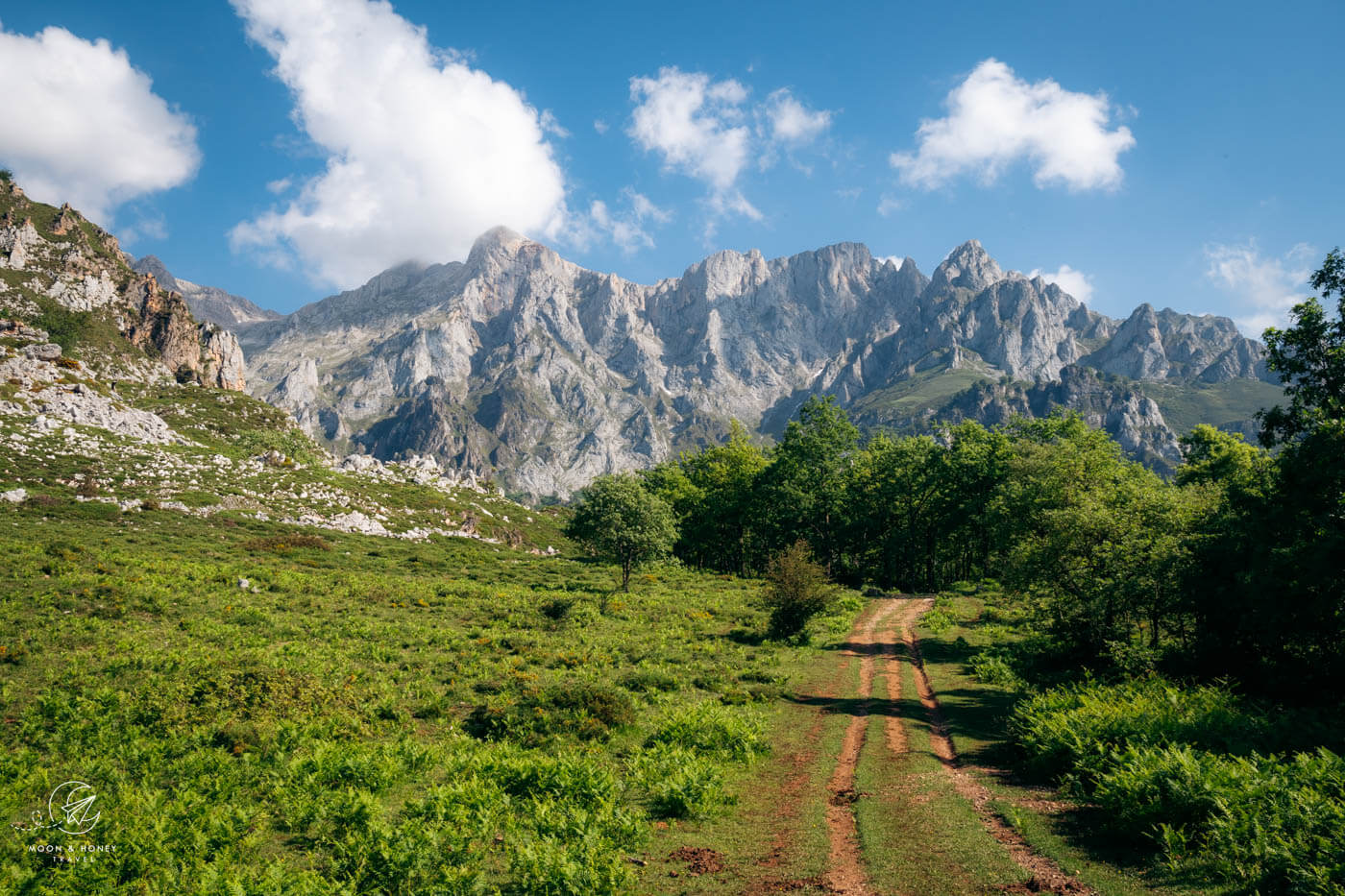 Brez to Canal de las Arredondas Hike, Picos de Europa, Spain