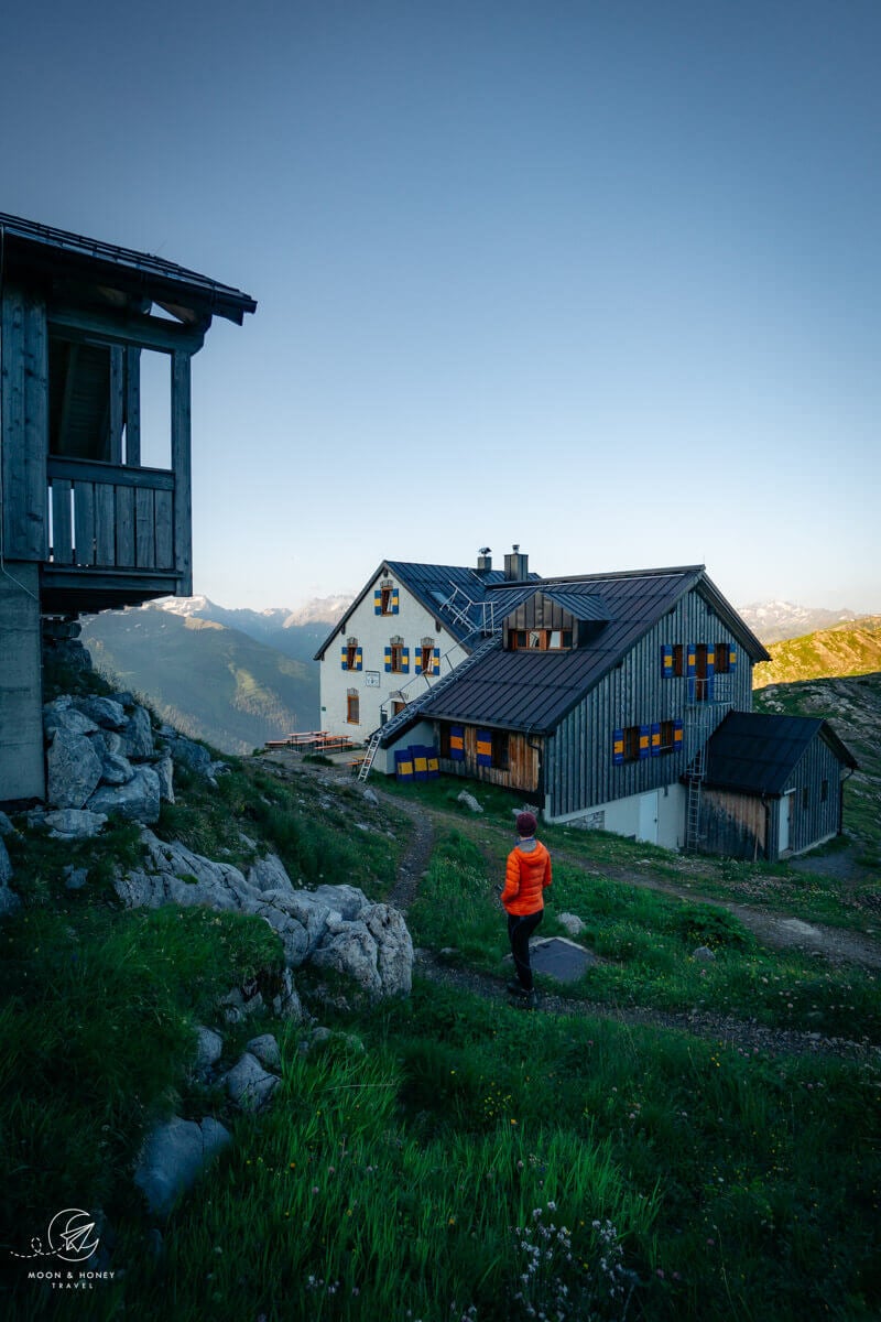 Complete Hut to Hut Hiking Packing List