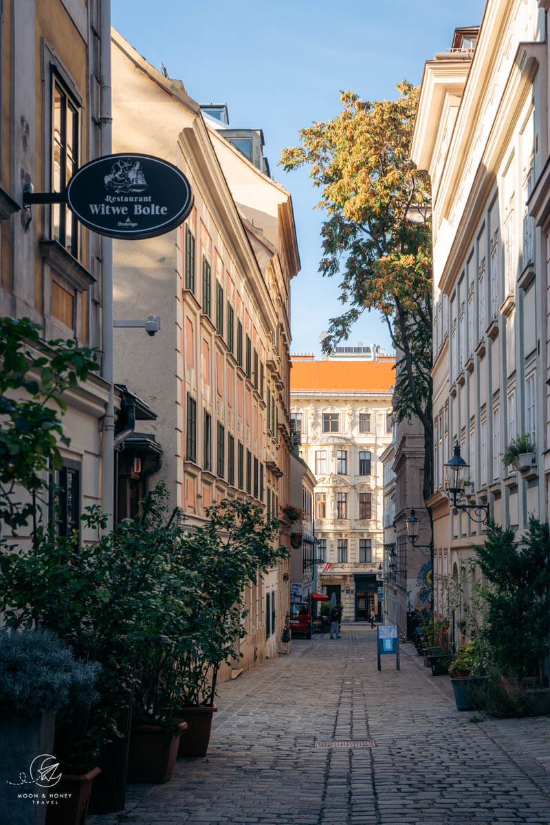 Where to Stay in Vienna for First Time Visitors + Map